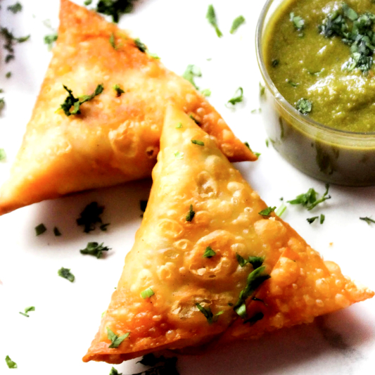 Vegetarian Samosa (2 pcs) | The Indian Bites