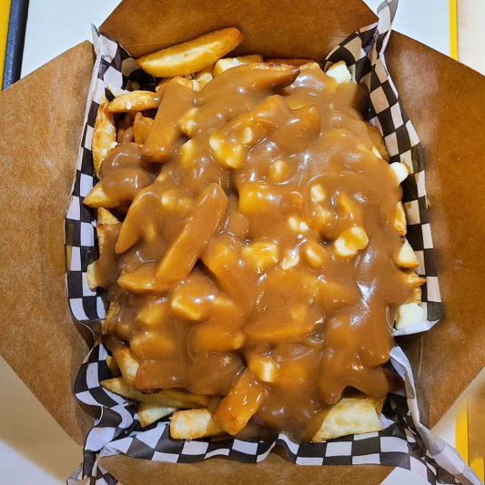 Poutine 肉汁奶酪薯条 | Hu Nan Chinese Food