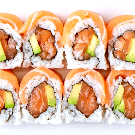 Salmon Lover Roll (8 pcs) | Saigon Hut