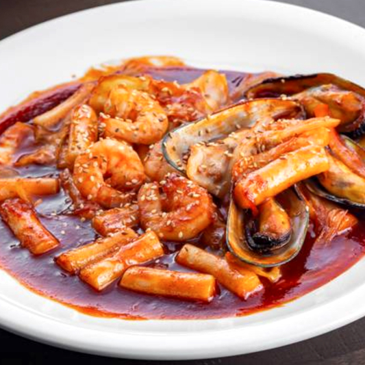 Seafood Rice Cake (해물떡복이) | Dakgogi