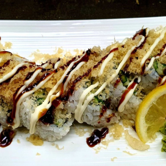 Crunch Roll (8 pcs) | Yanakee Sushi & BBQ